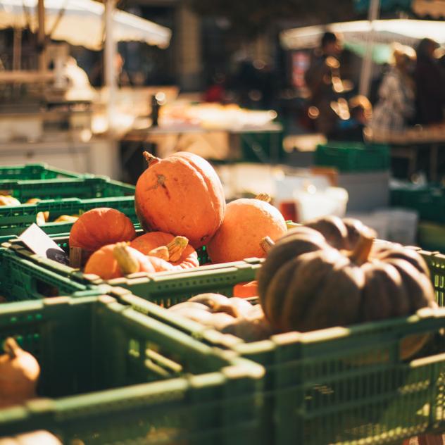 Market in Aran - Montreux Riviera