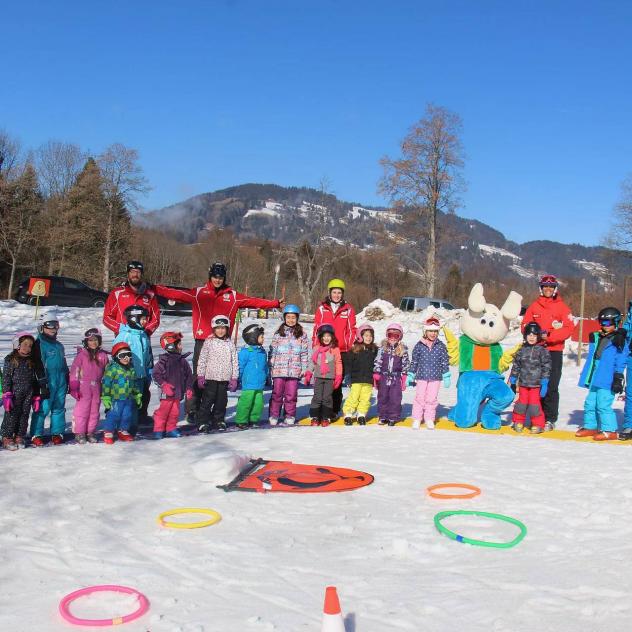 Montreux Riviera Swiss Snow Kids Village - Montreux Riviera