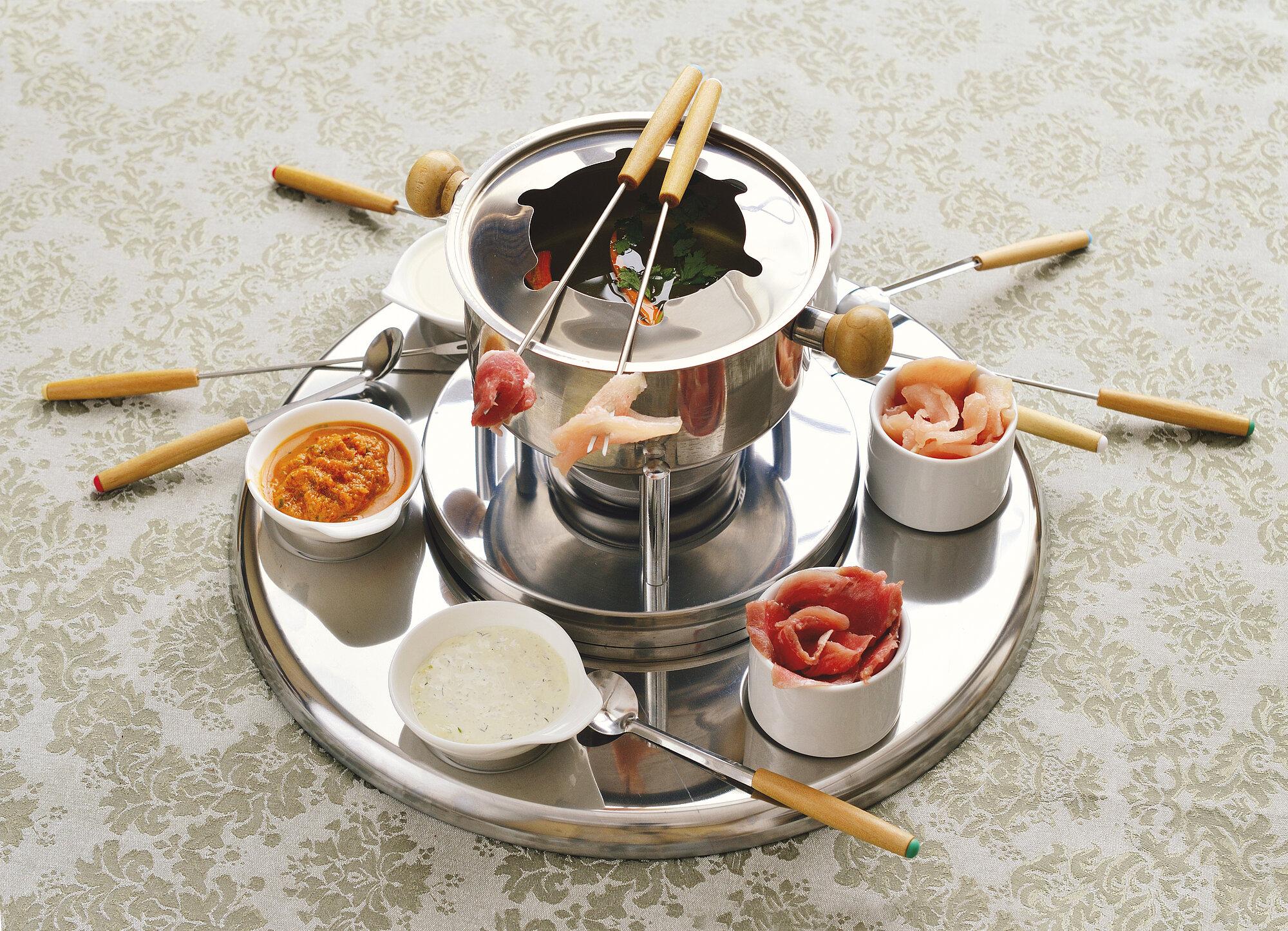 Fondue Chinoise auf dem Bielersee, Biel/Bienne | Tourismus Biel Seeland ...