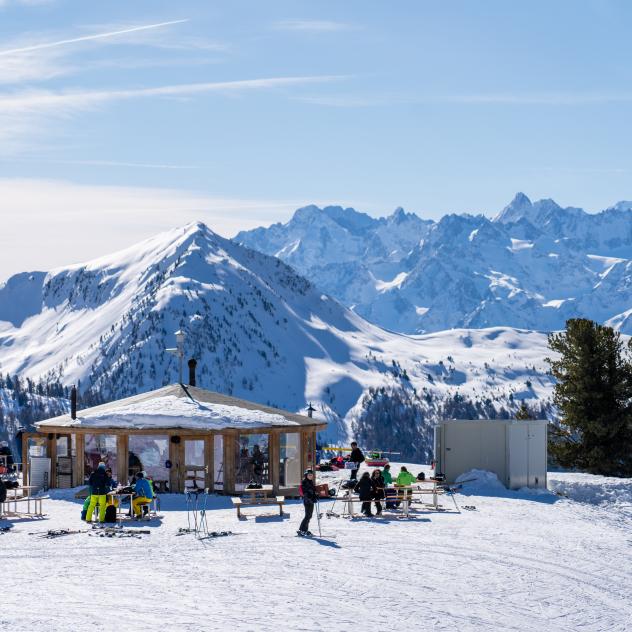 The Bar du Lac | Veysonnaz Switzerland