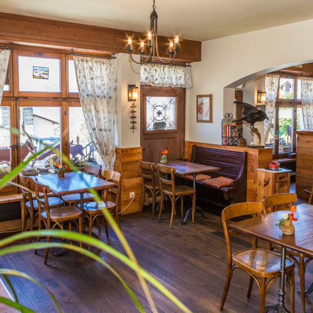 Café Bon Vin | Veysonnaz Switzerland