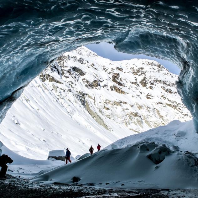 Guided tour of the Zinal glacier caves | Val d’Anniviers Tourism ...